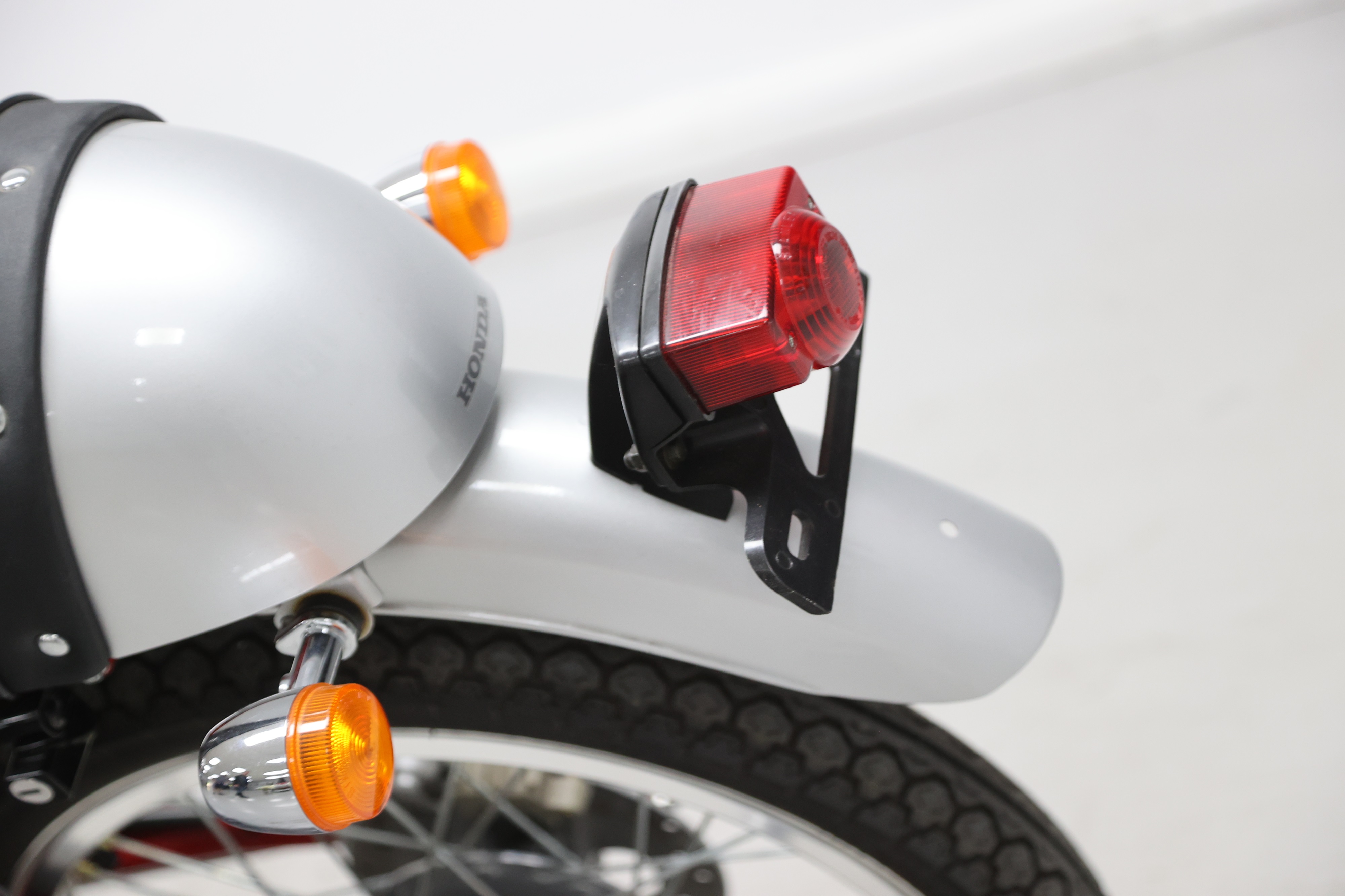 Lot 17 - 2000 Honda Dream 50