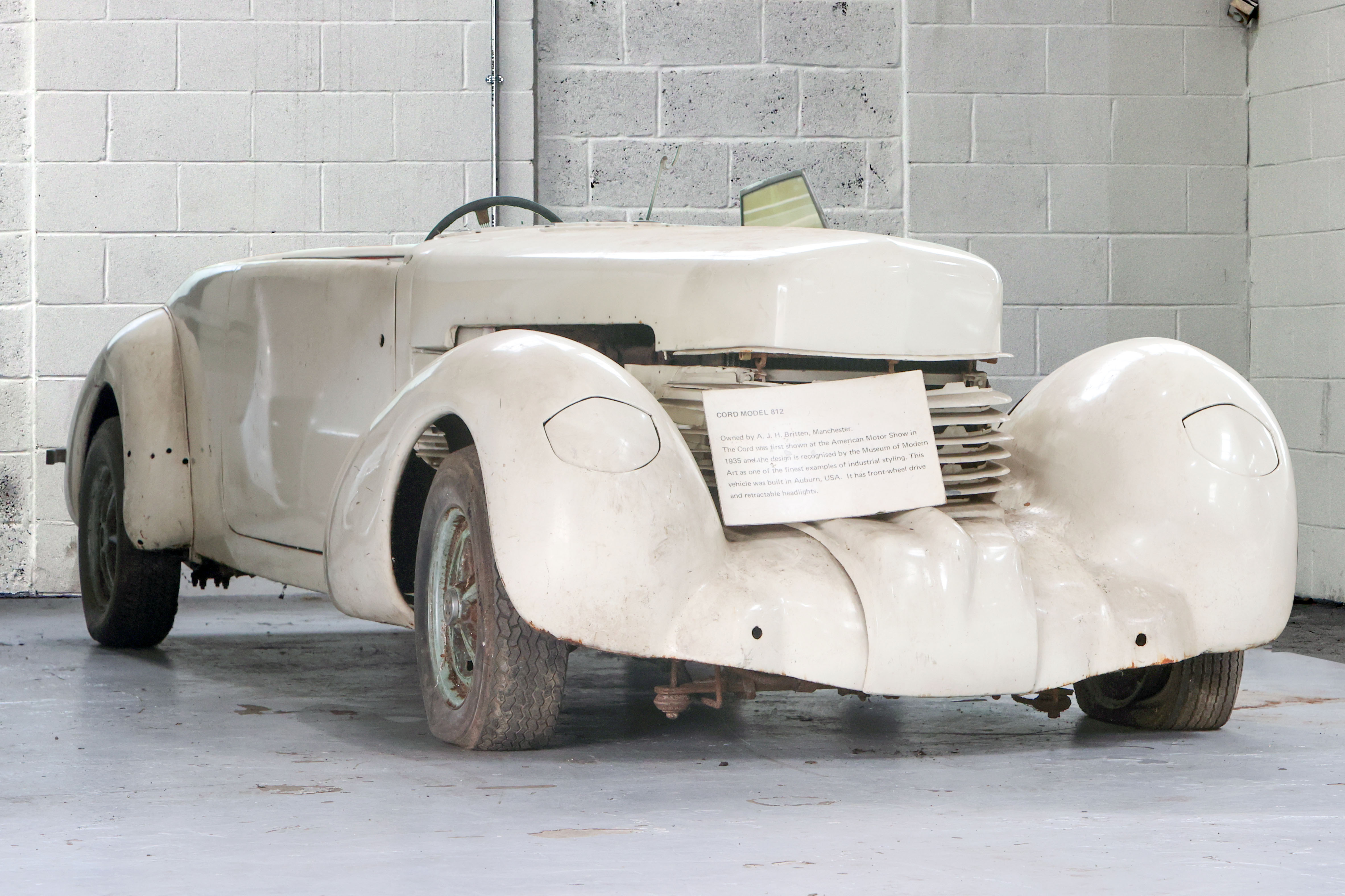 Lot 251 - 1938 Cord Model 812