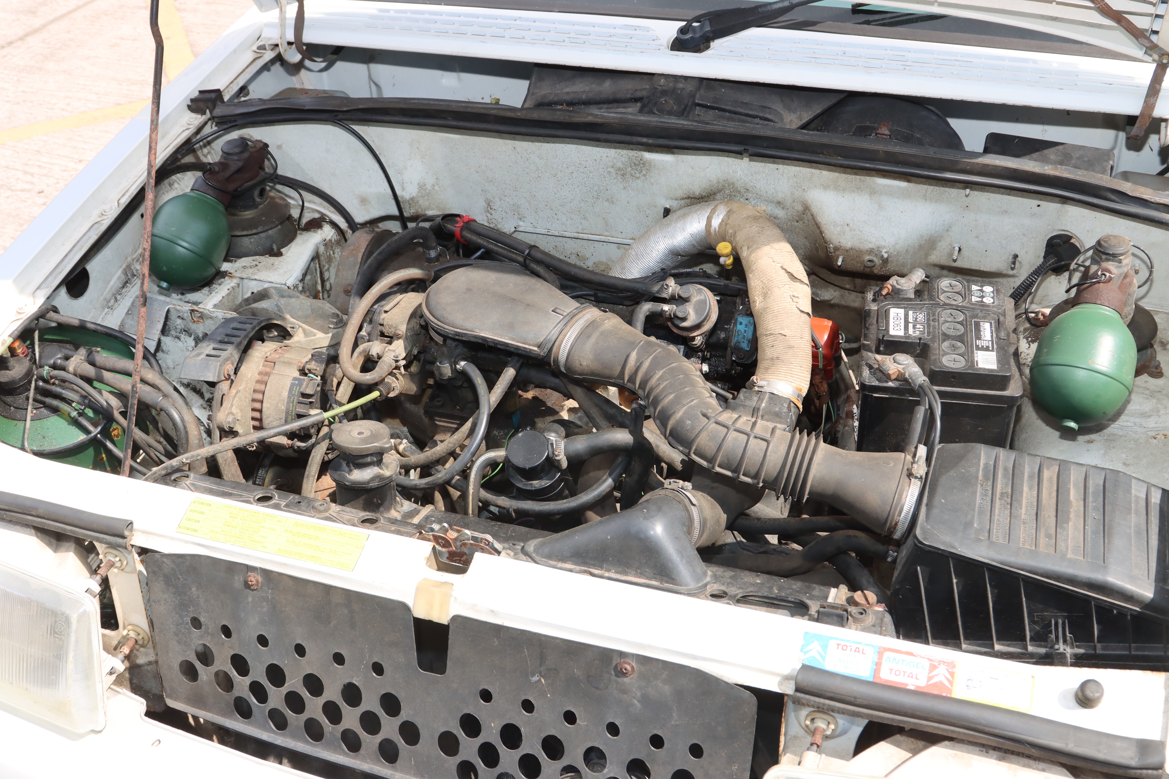 Lot 235 - 1990 Citroen BX 16 TGS
