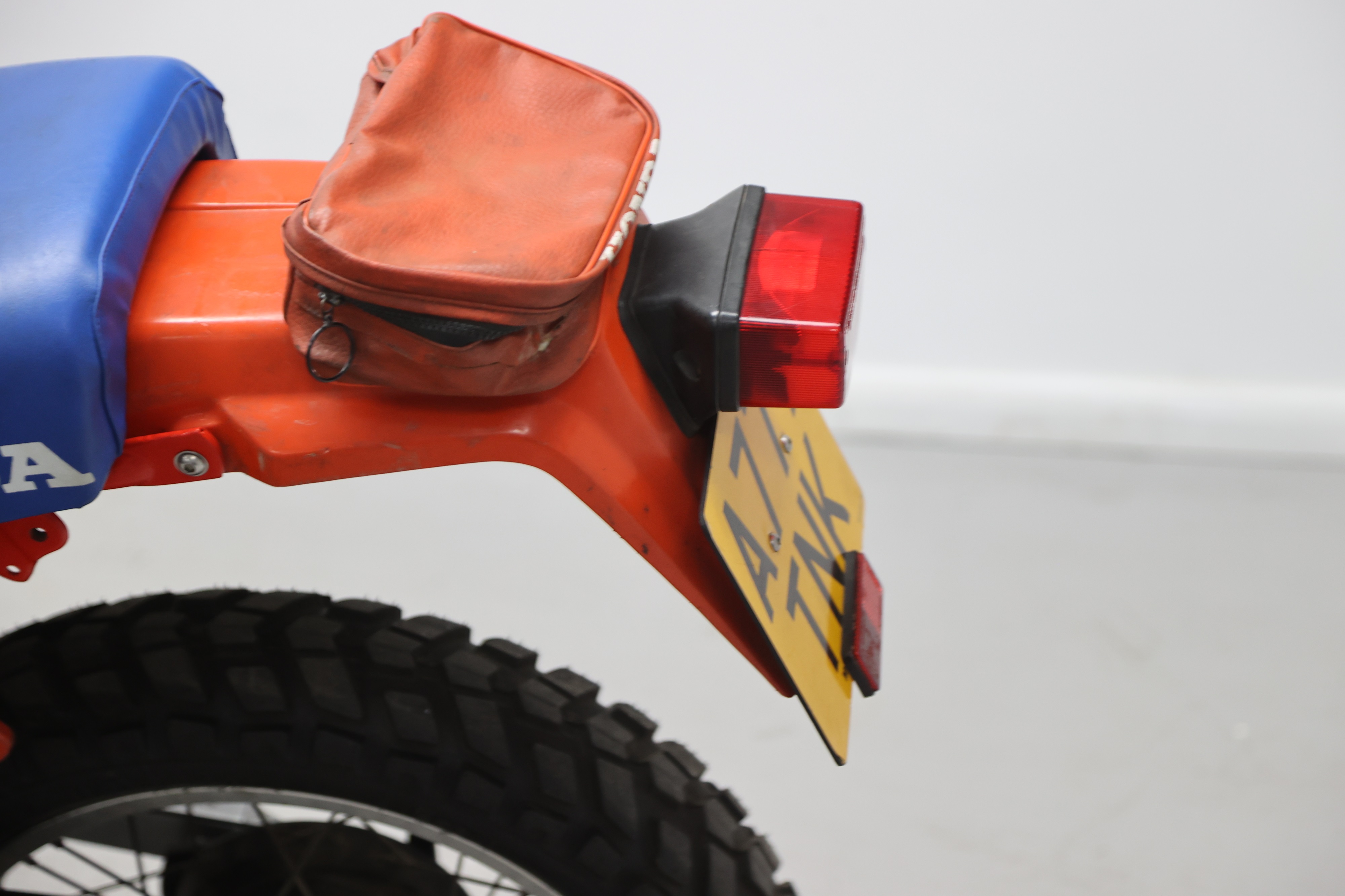 Lot 21 - 2001 Honda XL600R