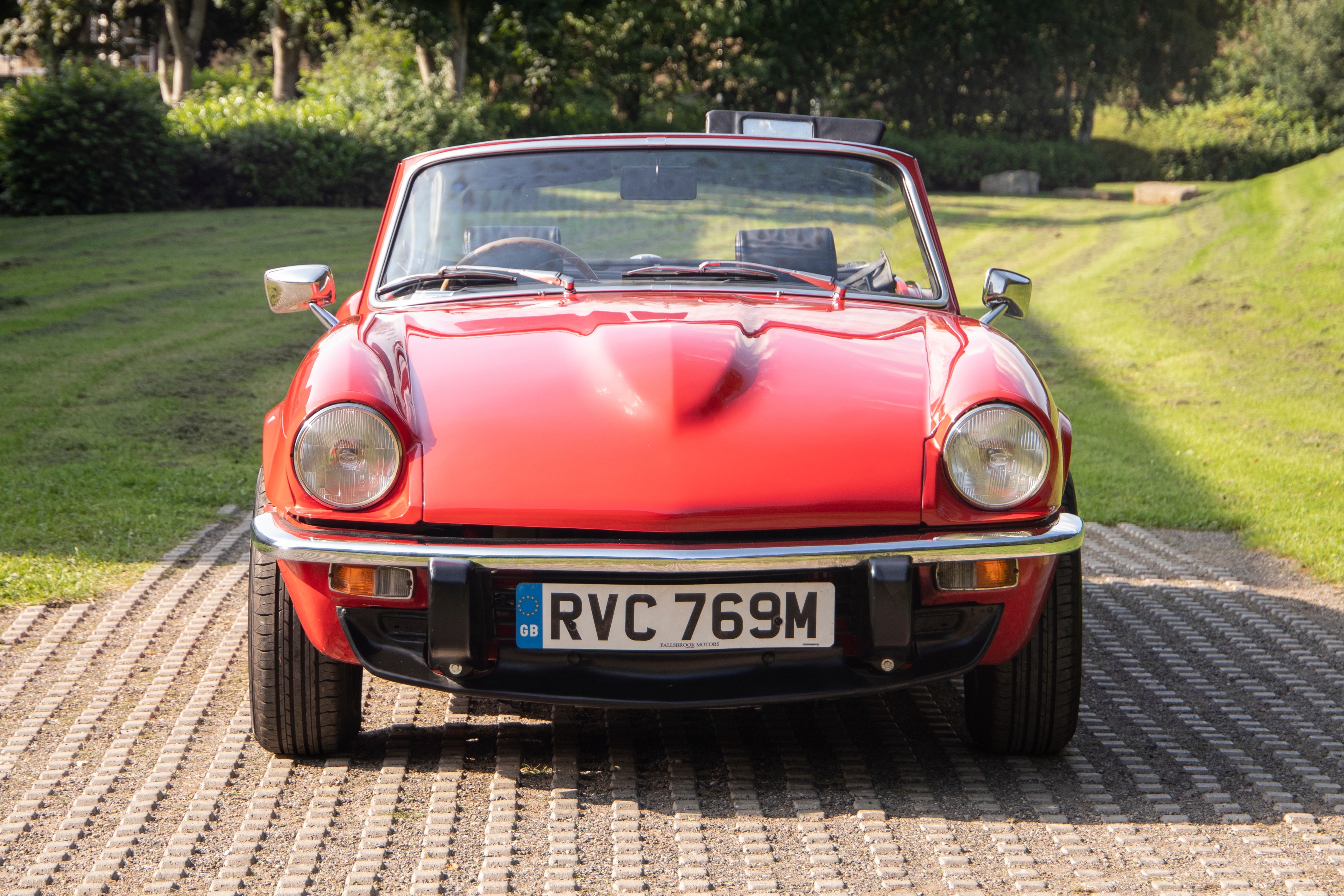 Lot 68 - 1974 Triumph Spitfire 2000cc GT6 Evocation