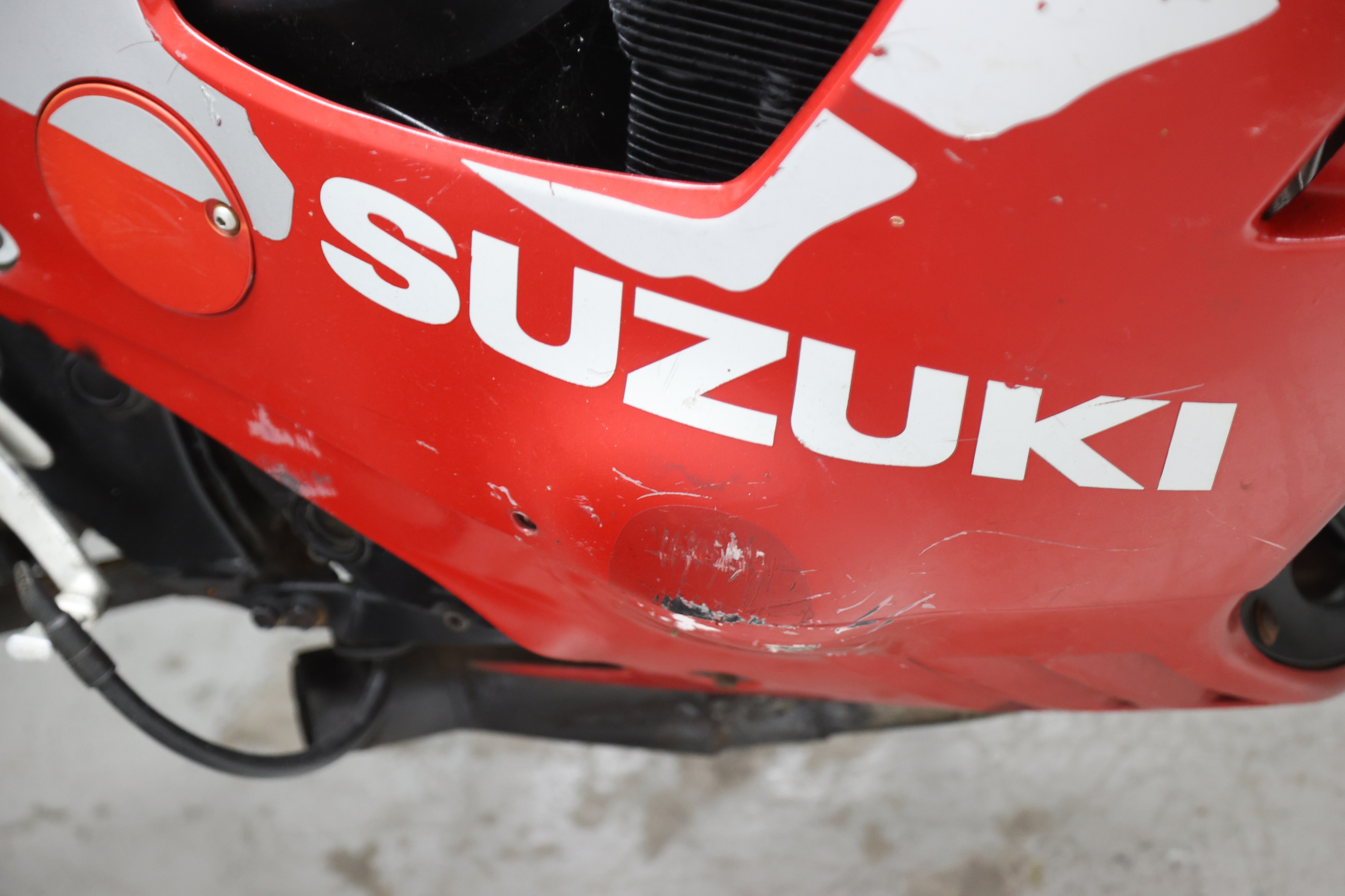 Lot 94 - 1992 Suzuki GSX600F