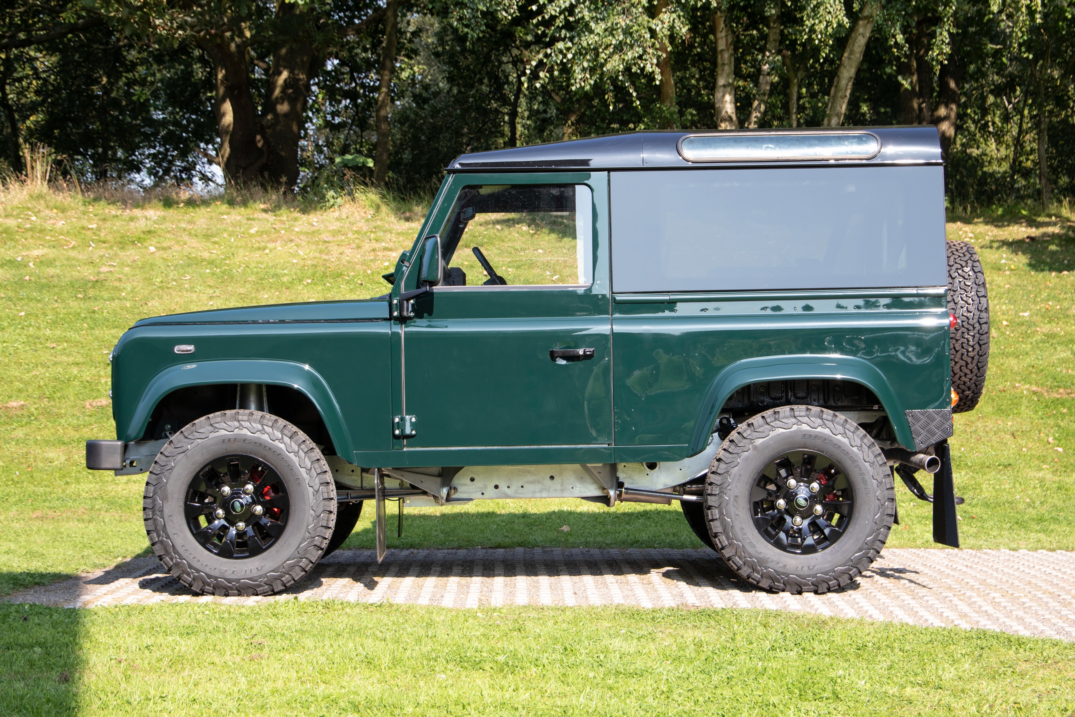 Lot 12 - 1996 Land Rover Defender 90 TDi