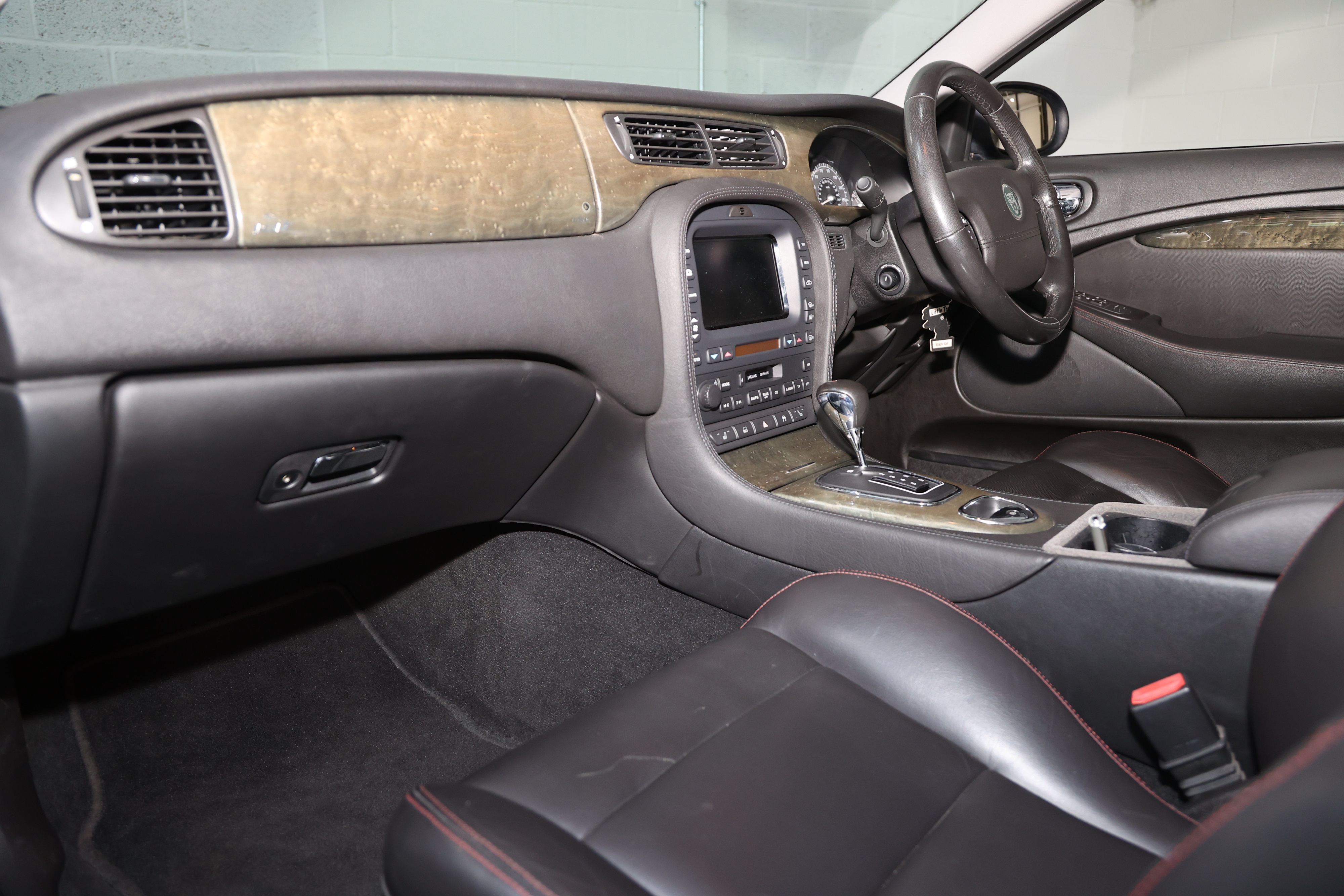 Lot 282 - 2002 Jaguar S-Type R