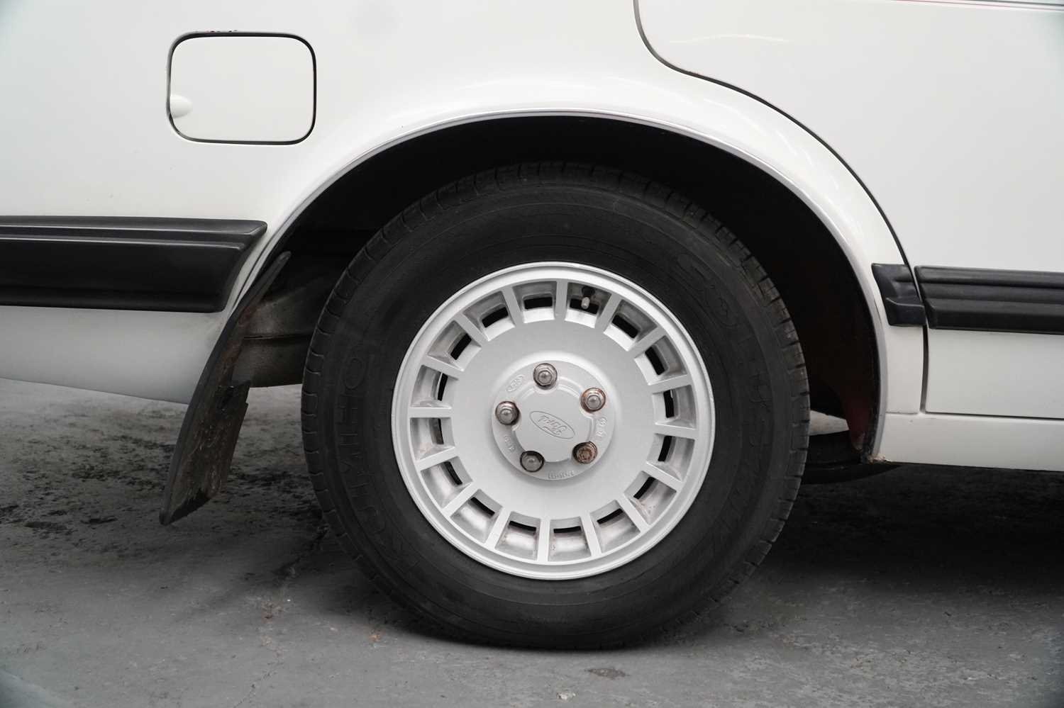 Lot 135 - 1985 Ford Granada MK2 2.8GL Estate Auto