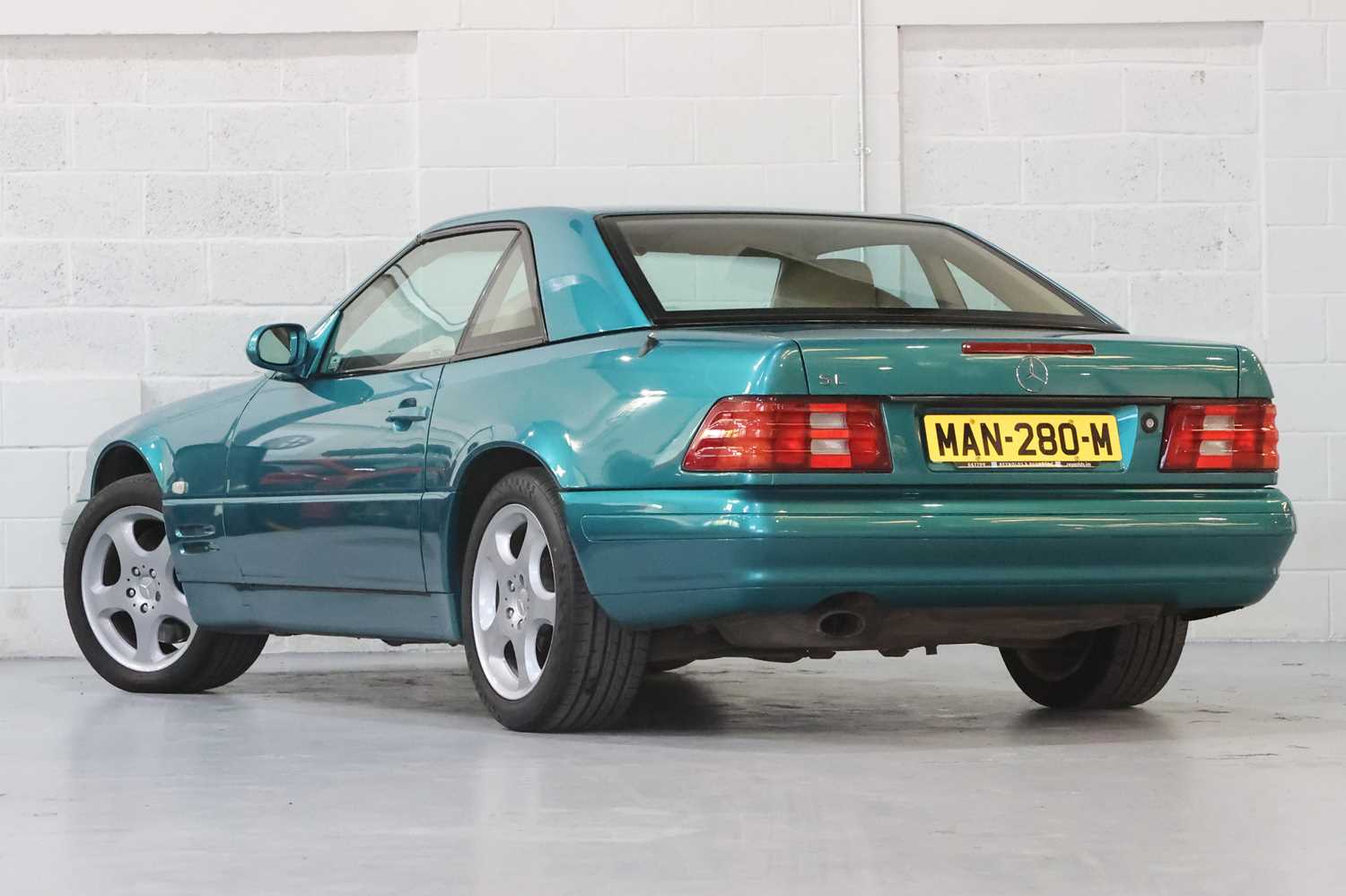 Lot 219 - 1998 Mercedes-Benz SL 280