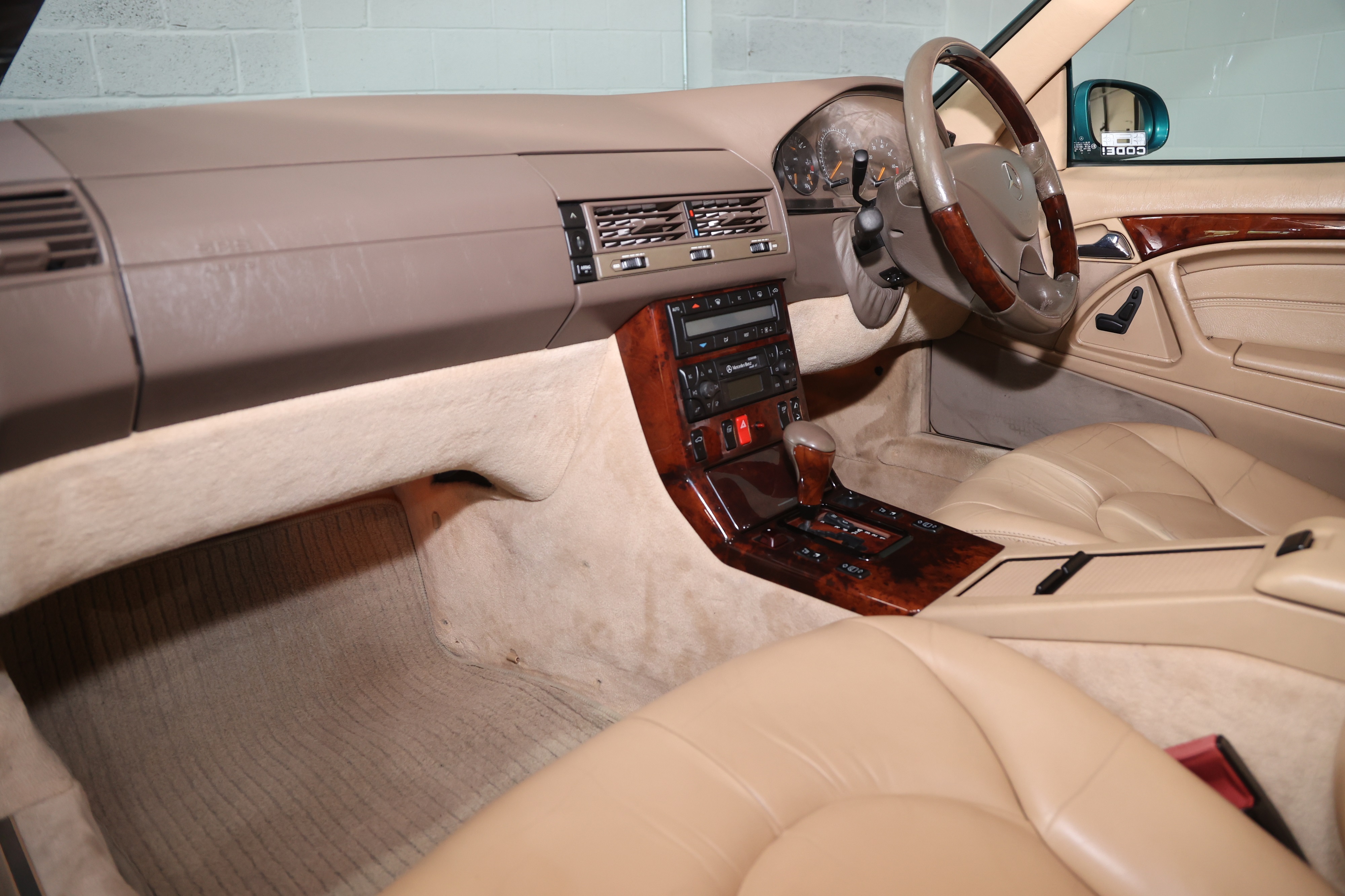 Lot 219 - 1998 Mercedes-Benz SL 280