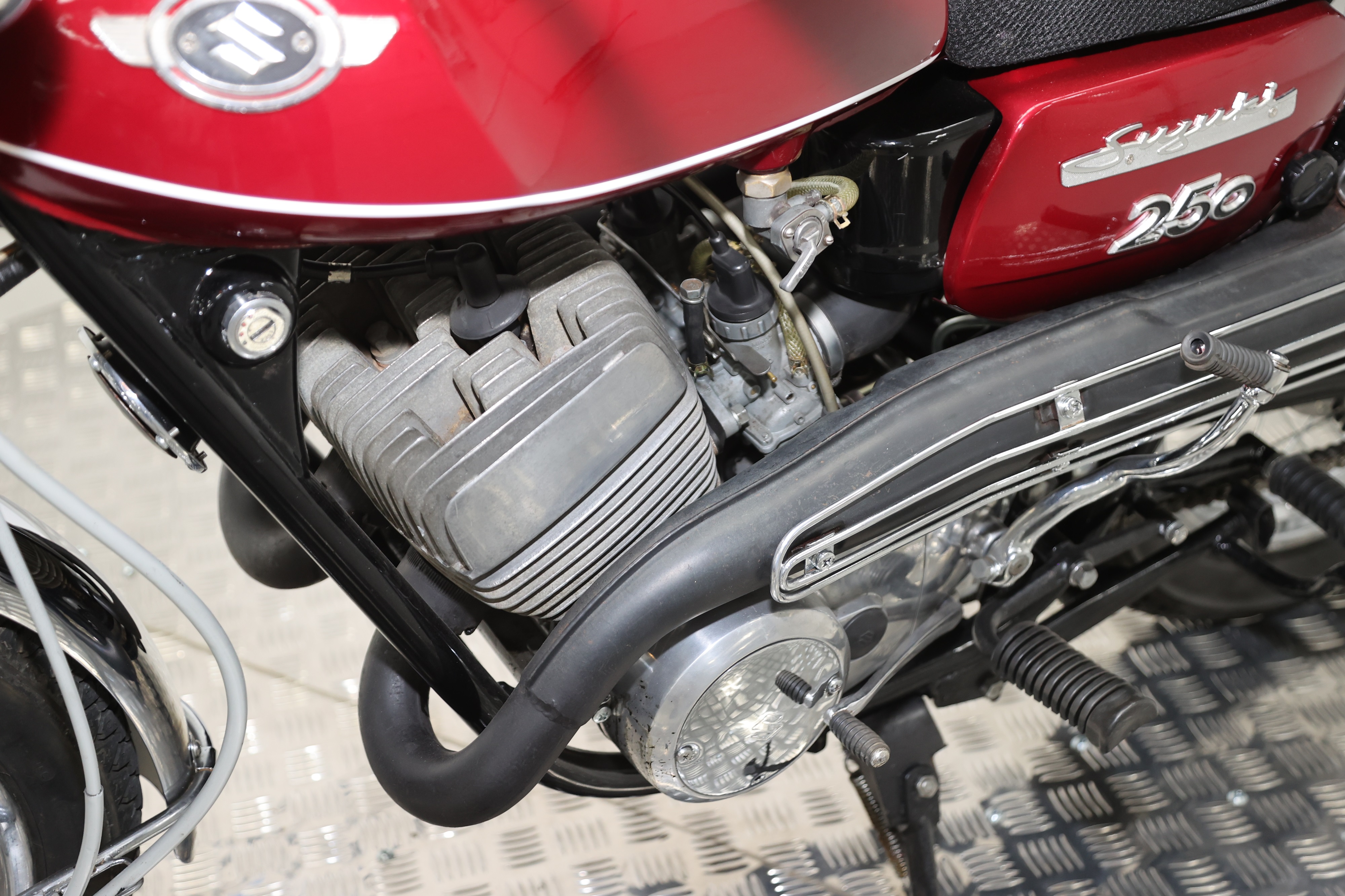 Lot 18 - 1970 Suzuki T250