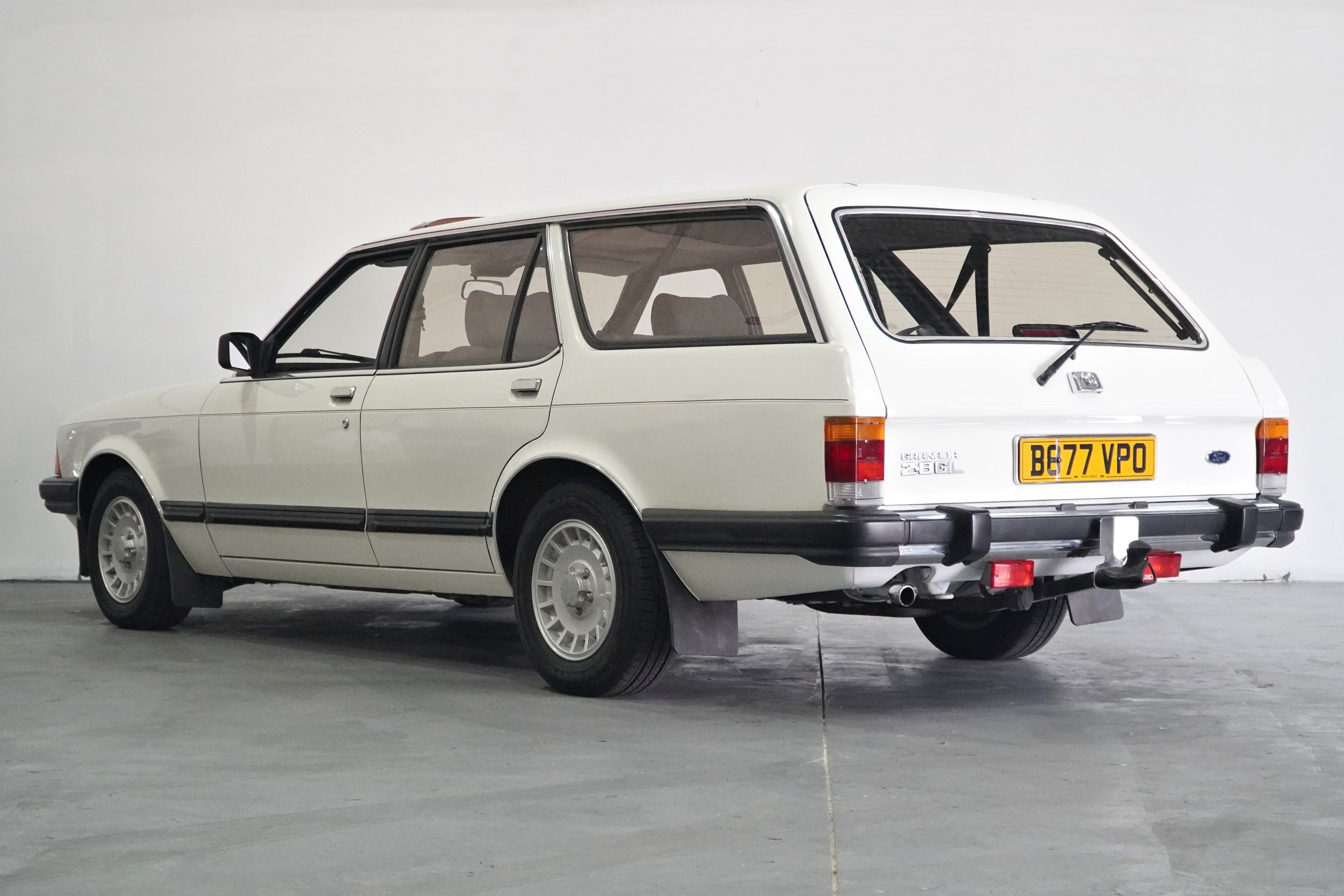 Lot 143 - 1985 Ford Granada MK2 2.8GL Estate Auto