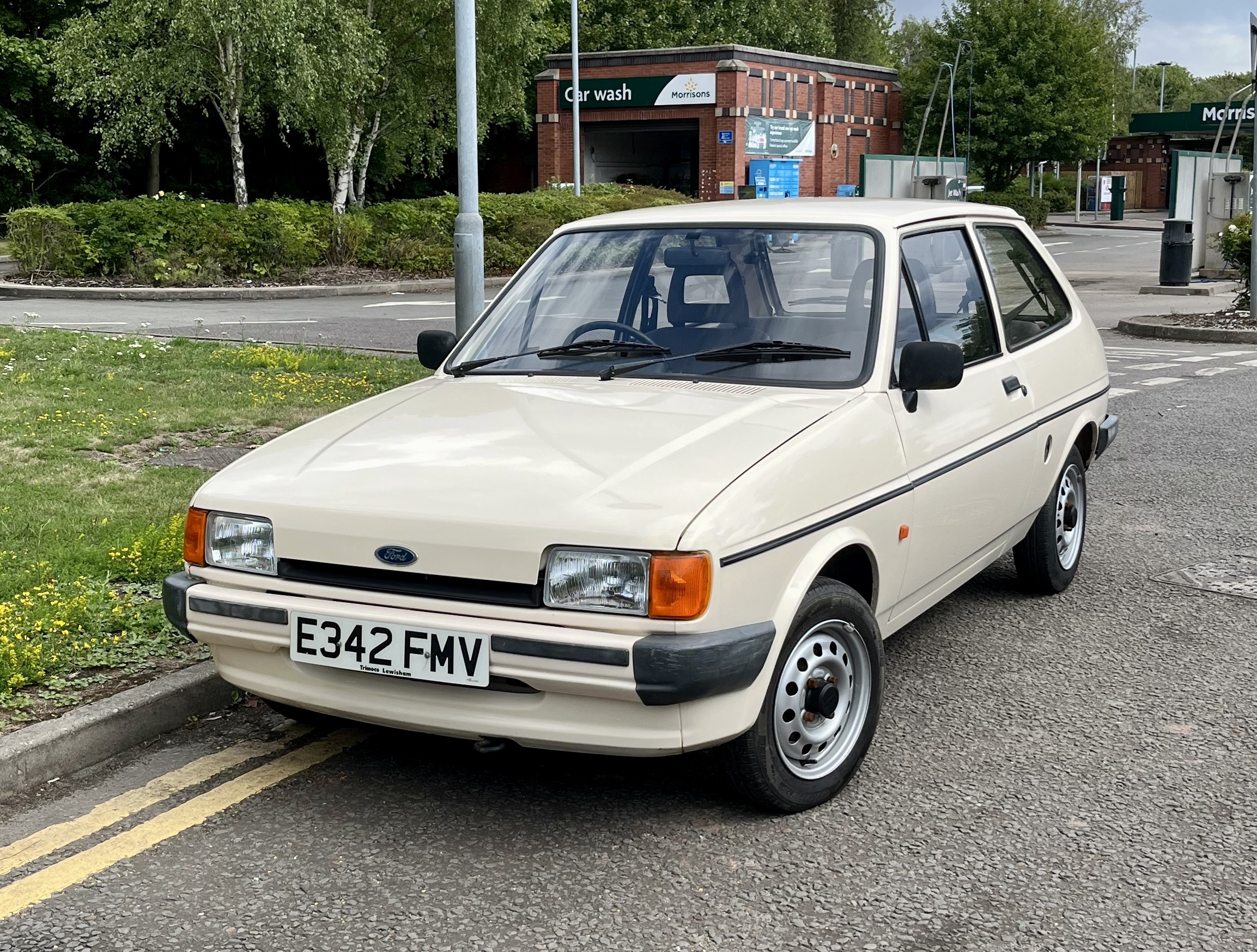 Lot 16 - 1988 Ford Fiesta Popular Plus
