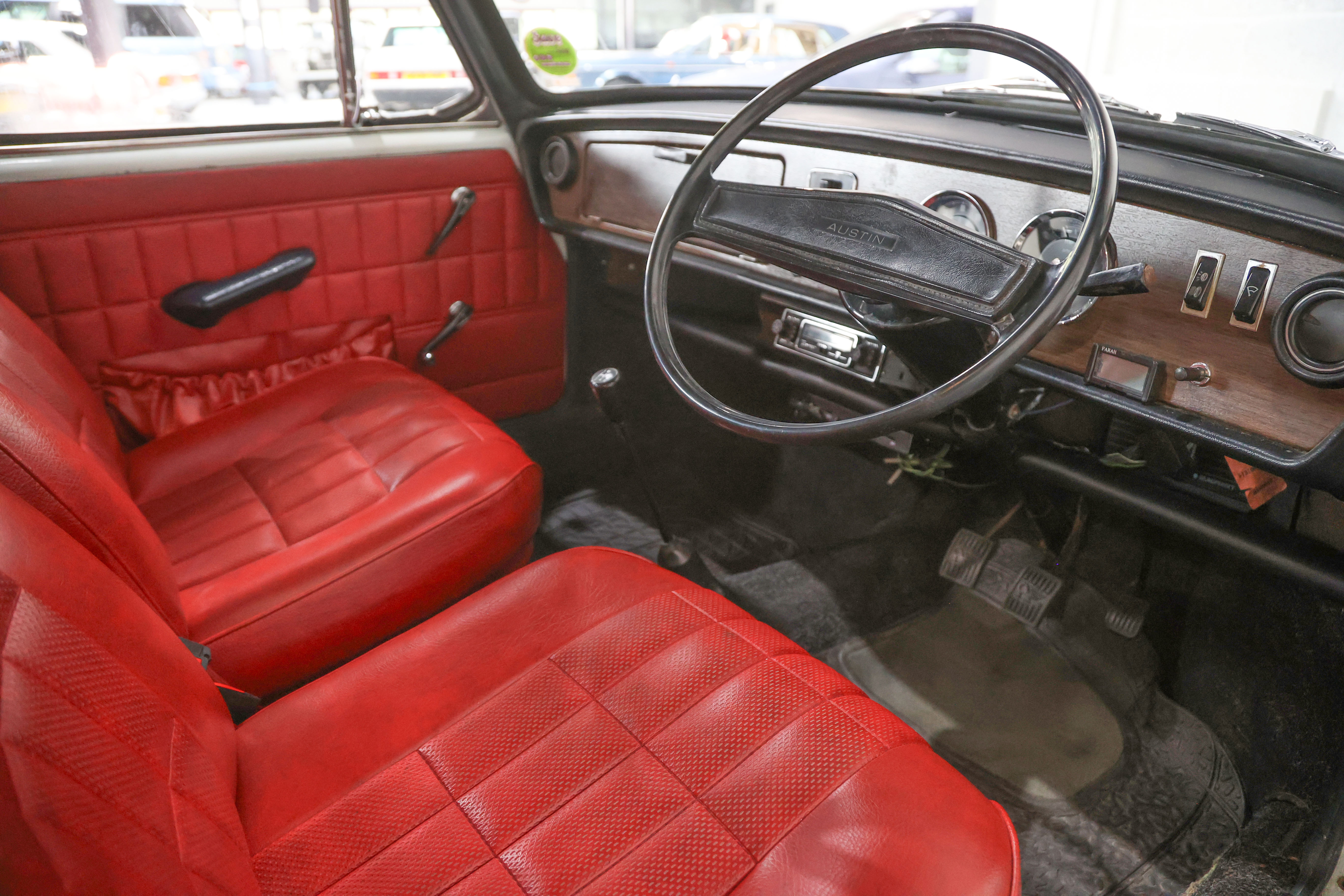 Lot 217 - 1975 Austin Apache