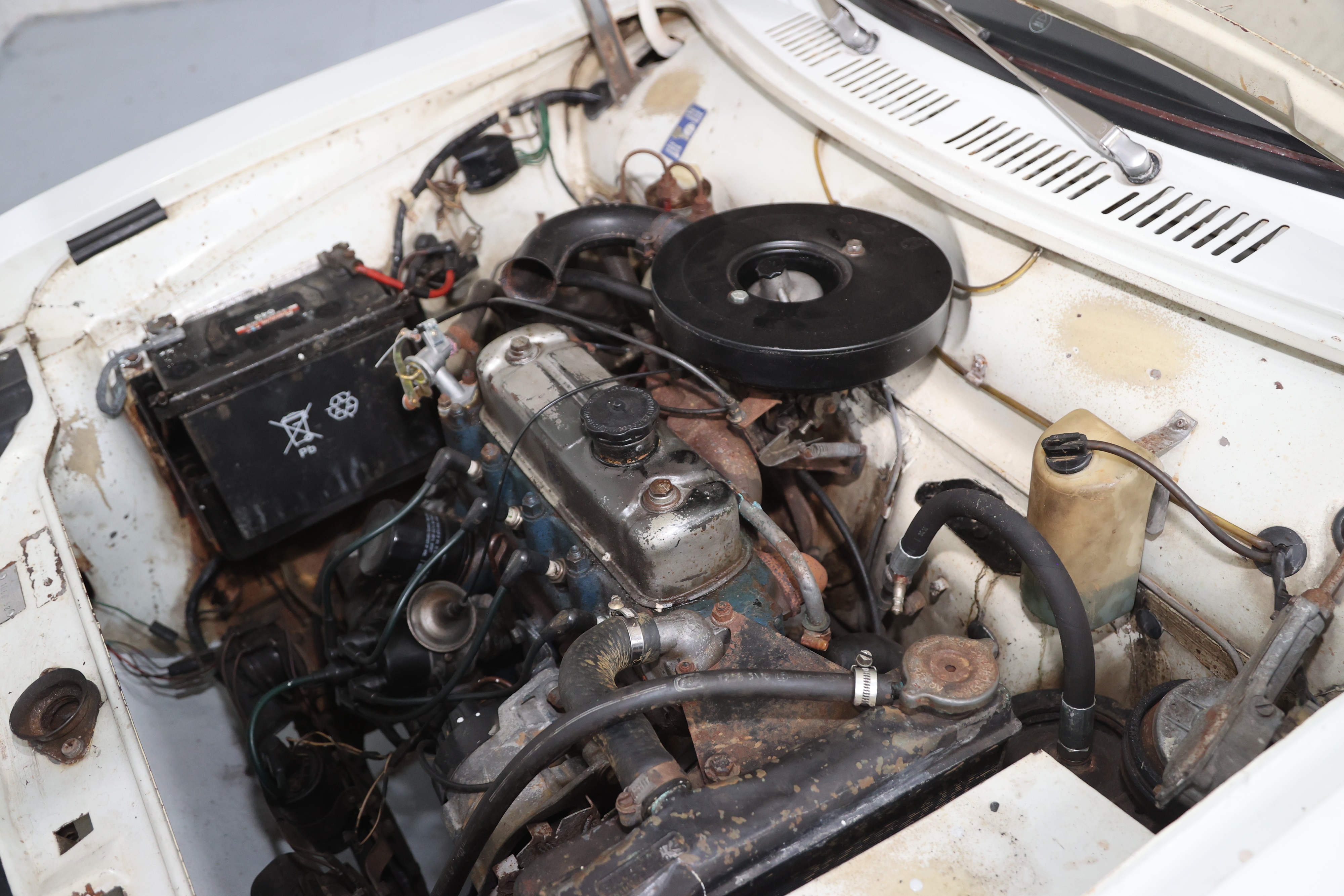 Lot 217 - 1975 Austin Apache