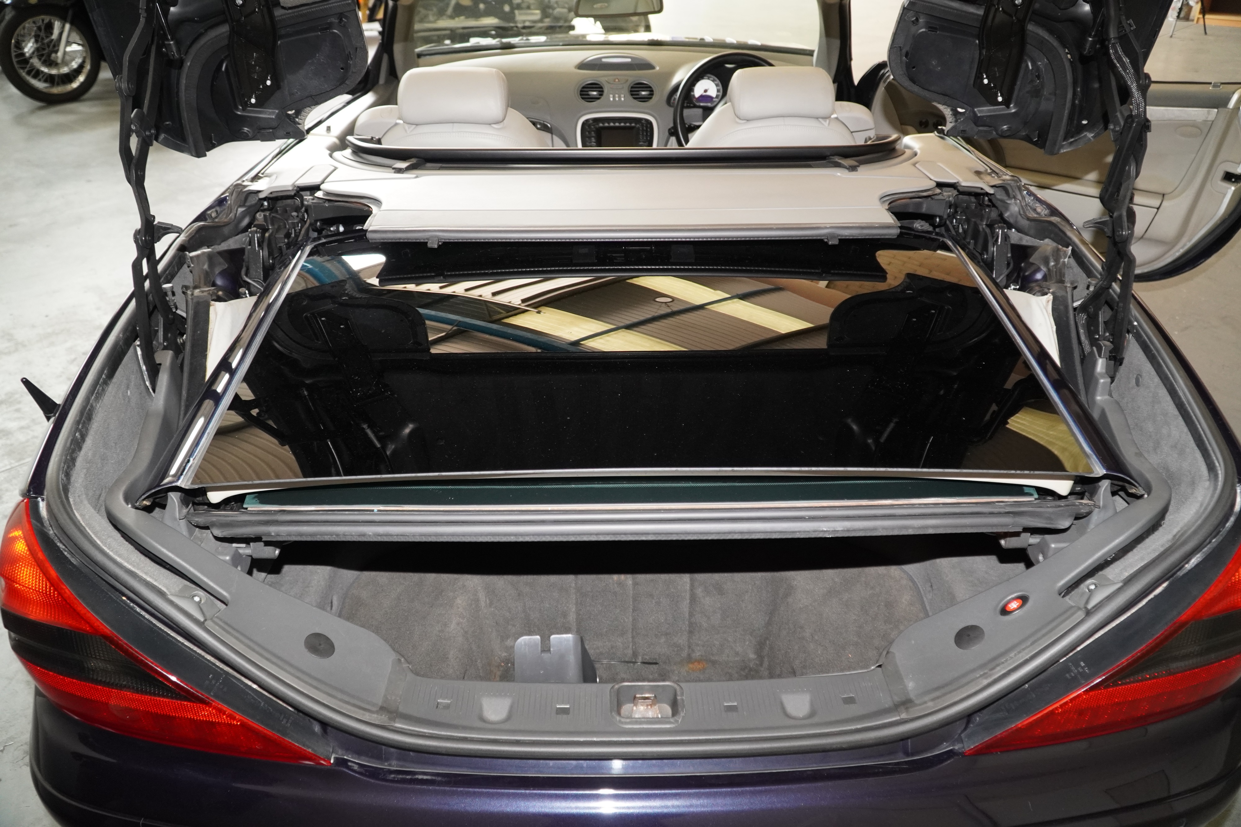 Lot 130 - 2002 Mercedes SL55 AMG Kompressor