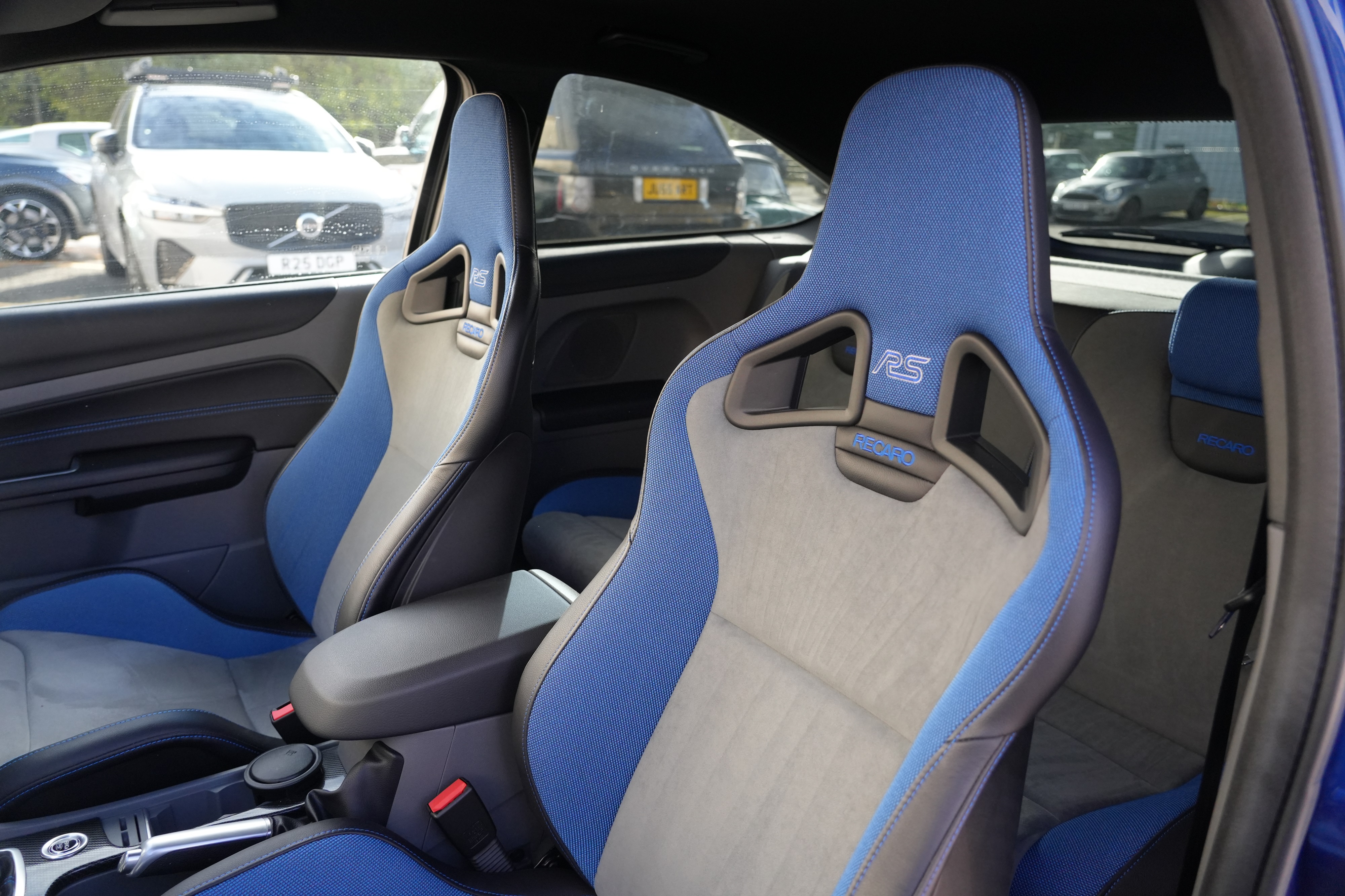 Lot 6 - 2009 Ford Focus RS Lux Pack 2