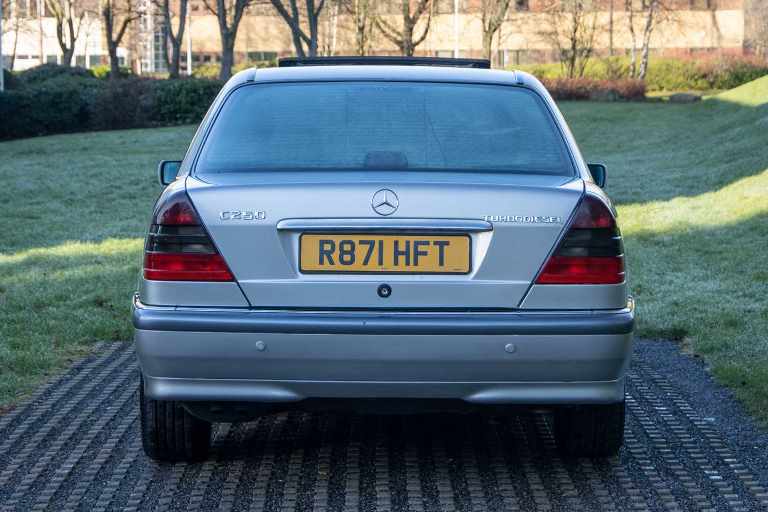 Lot 19 - 1997 Mercedes-Benz C250 Elegance TD