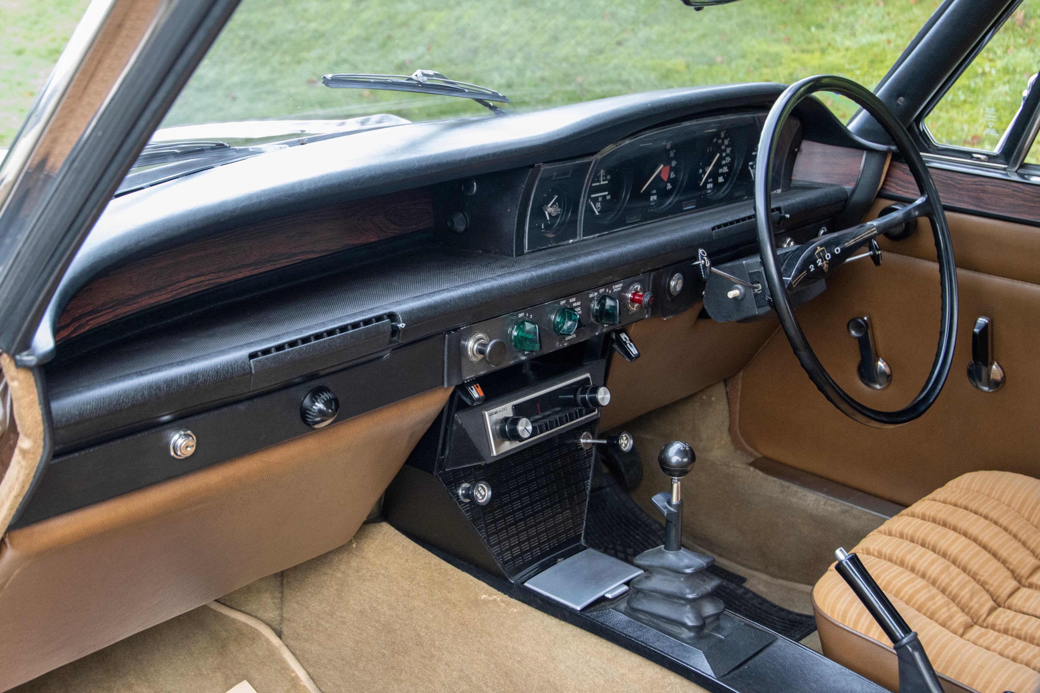 Lot 50 - 1973 Rover P6 2200 TC