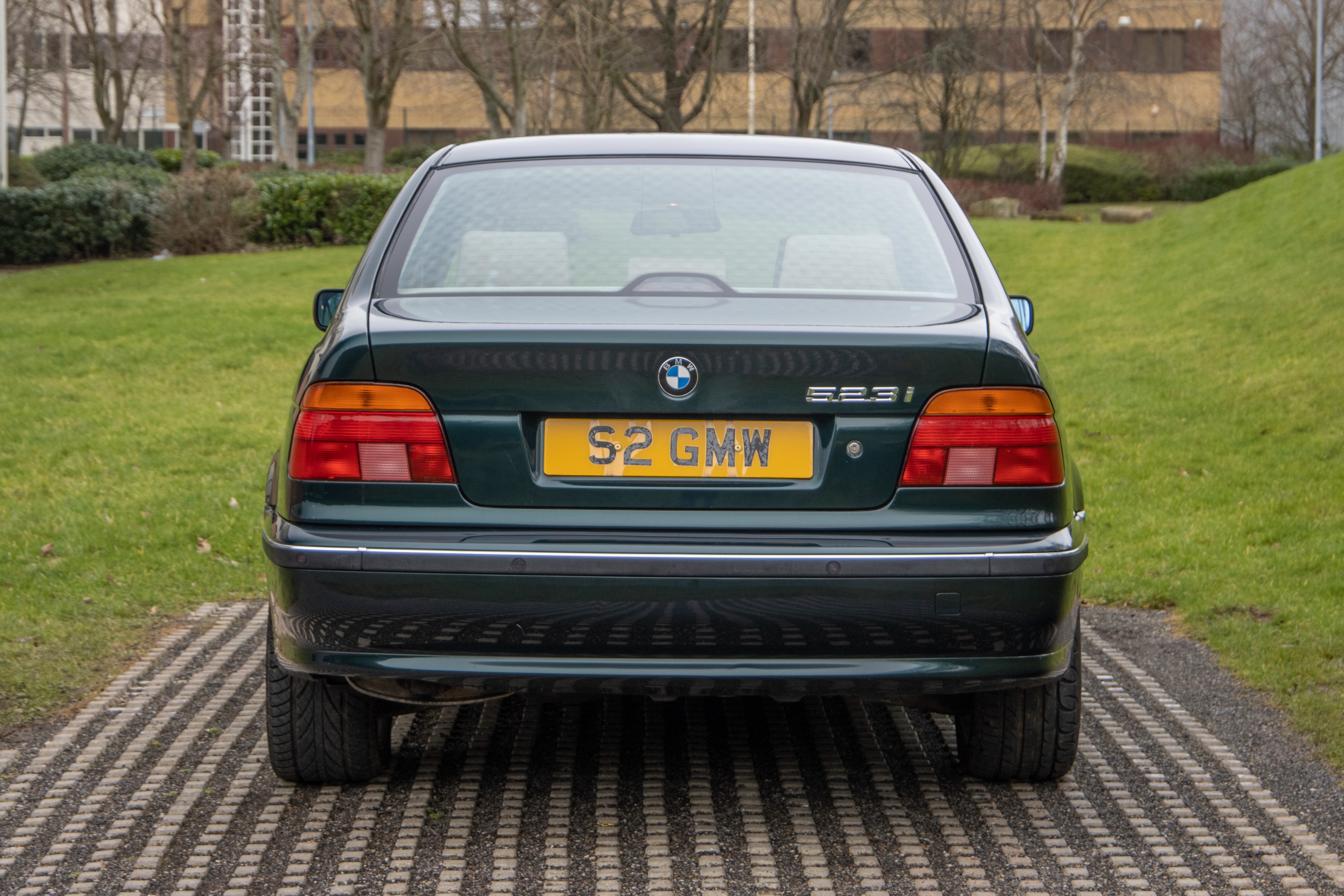 Lot 72 - 1998 BMW 523i