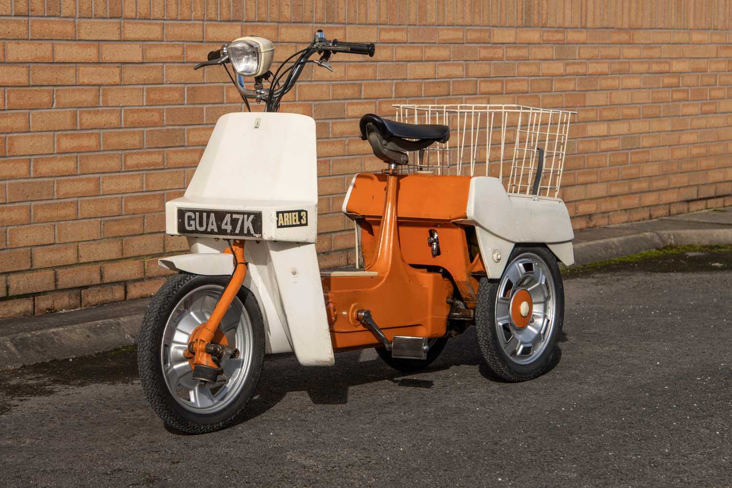 Lot 81 - 1972 Ariel 3