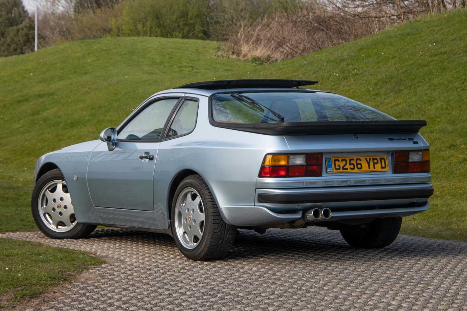 Lot 73 - 1990 Porsche 944 S2