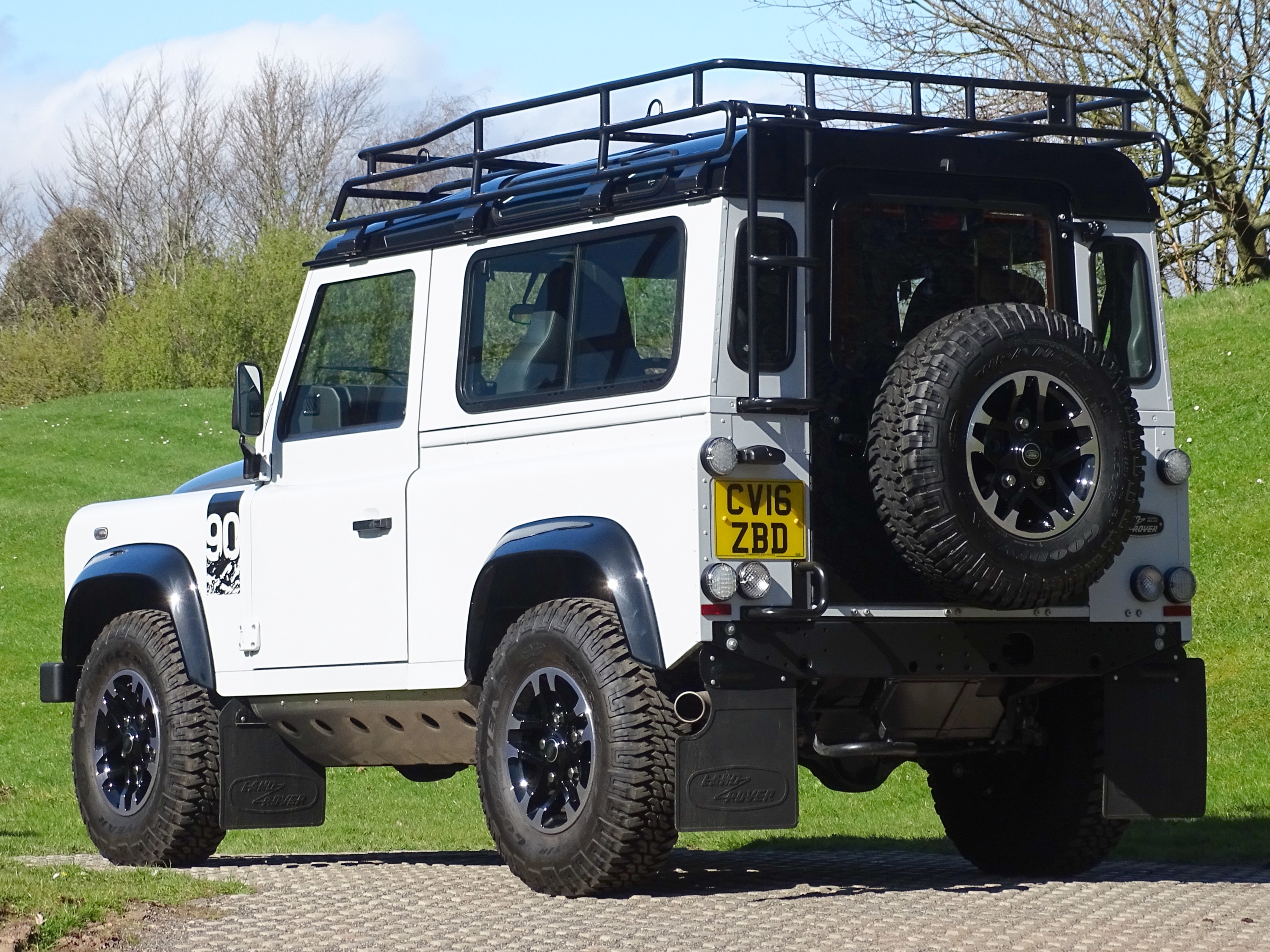 Lot 66 - 2016 Land Rover Defender 90 Adventure TD