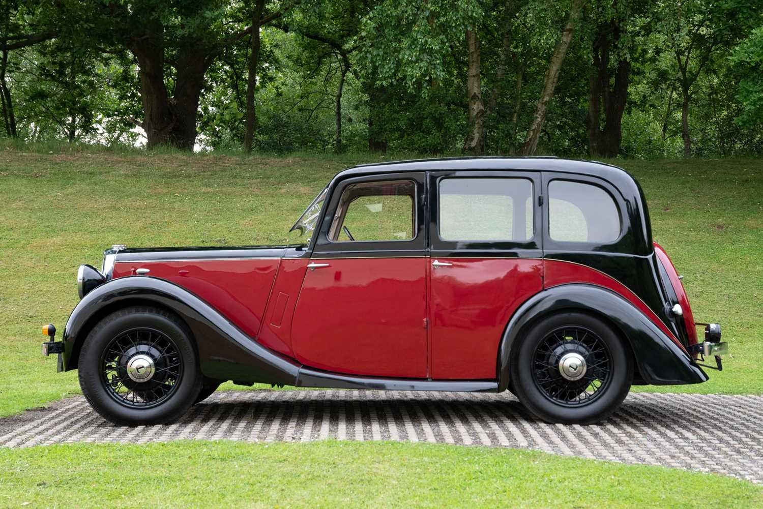 Lot 39 - 1938 Lanchester Eleven