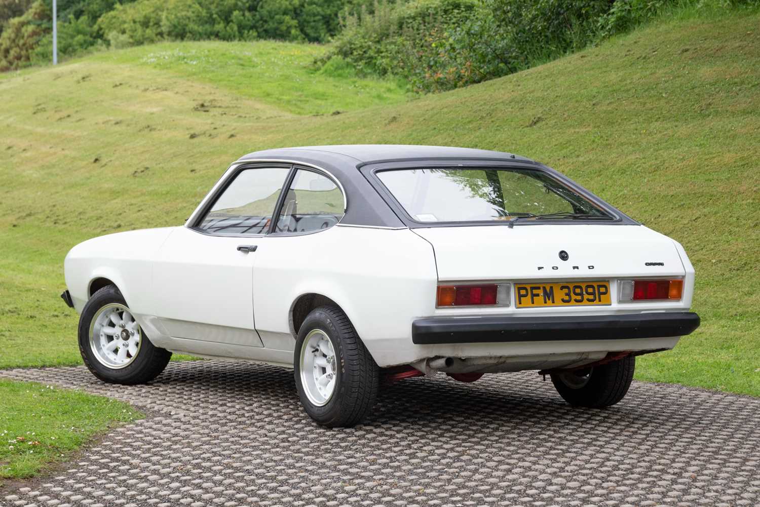 Lot 17 - 1976 Ford Capri MK II 1300