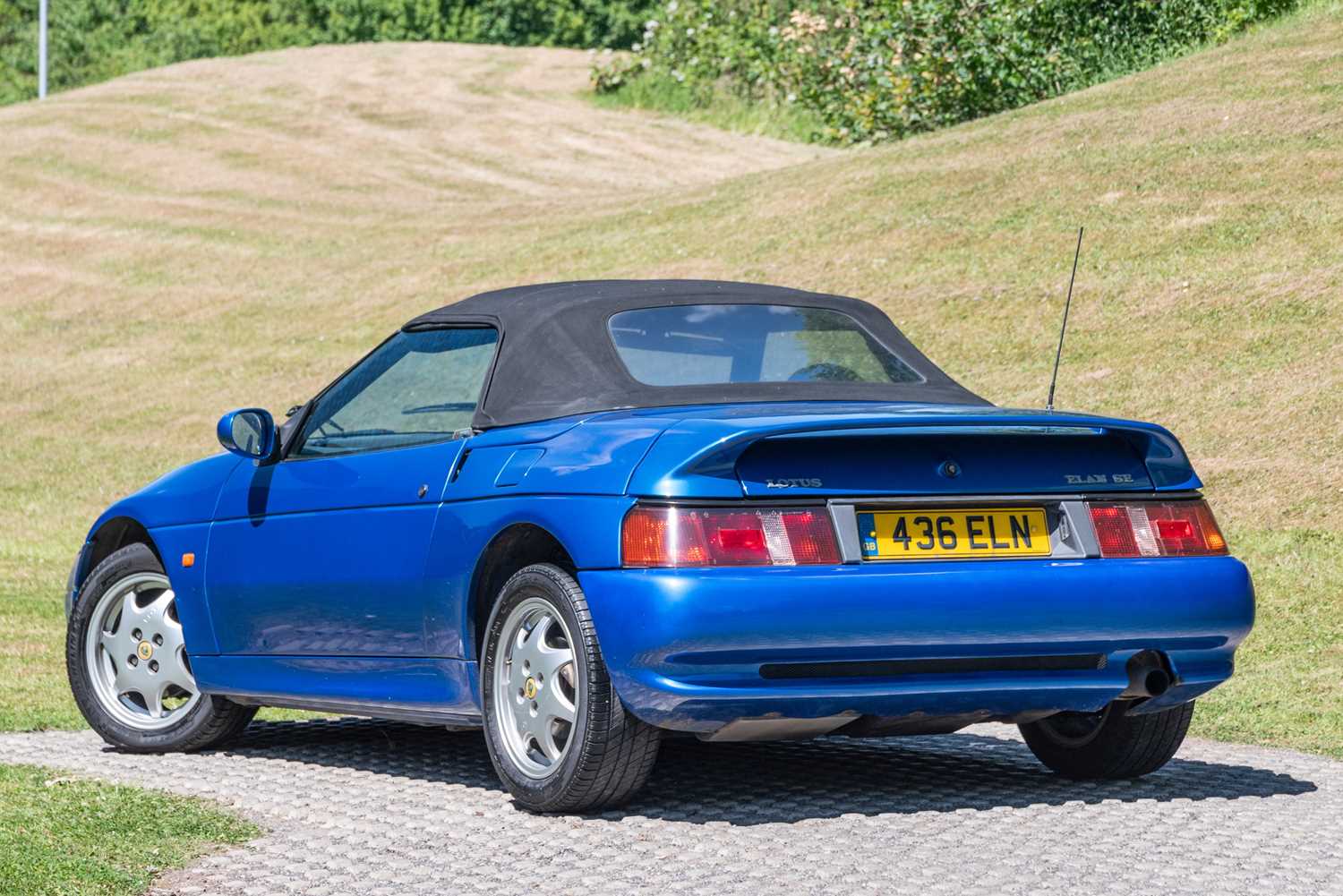 Lot 7 - 1991 Lotus Elan SE Turbo