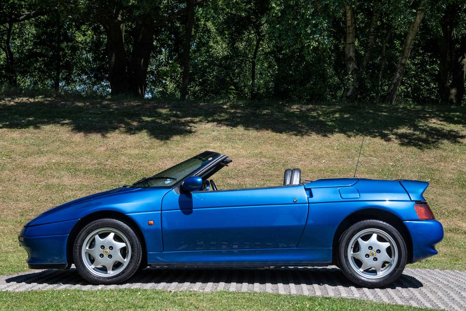 Lot 7 - 1991 Lotus Elan SE Turbo
