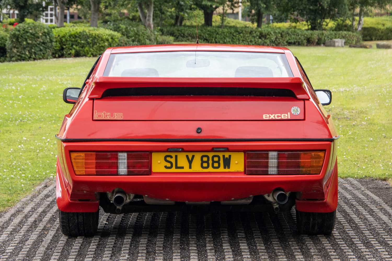 Lot 42 - 1988 Lotus Excel SE