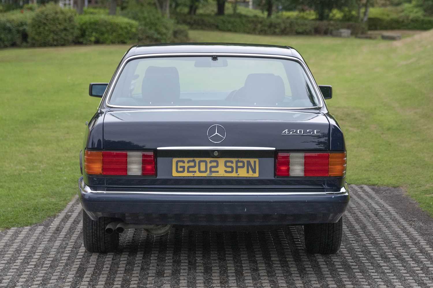 Lot 54 - 1990 Mercedes-Benz 420 SE