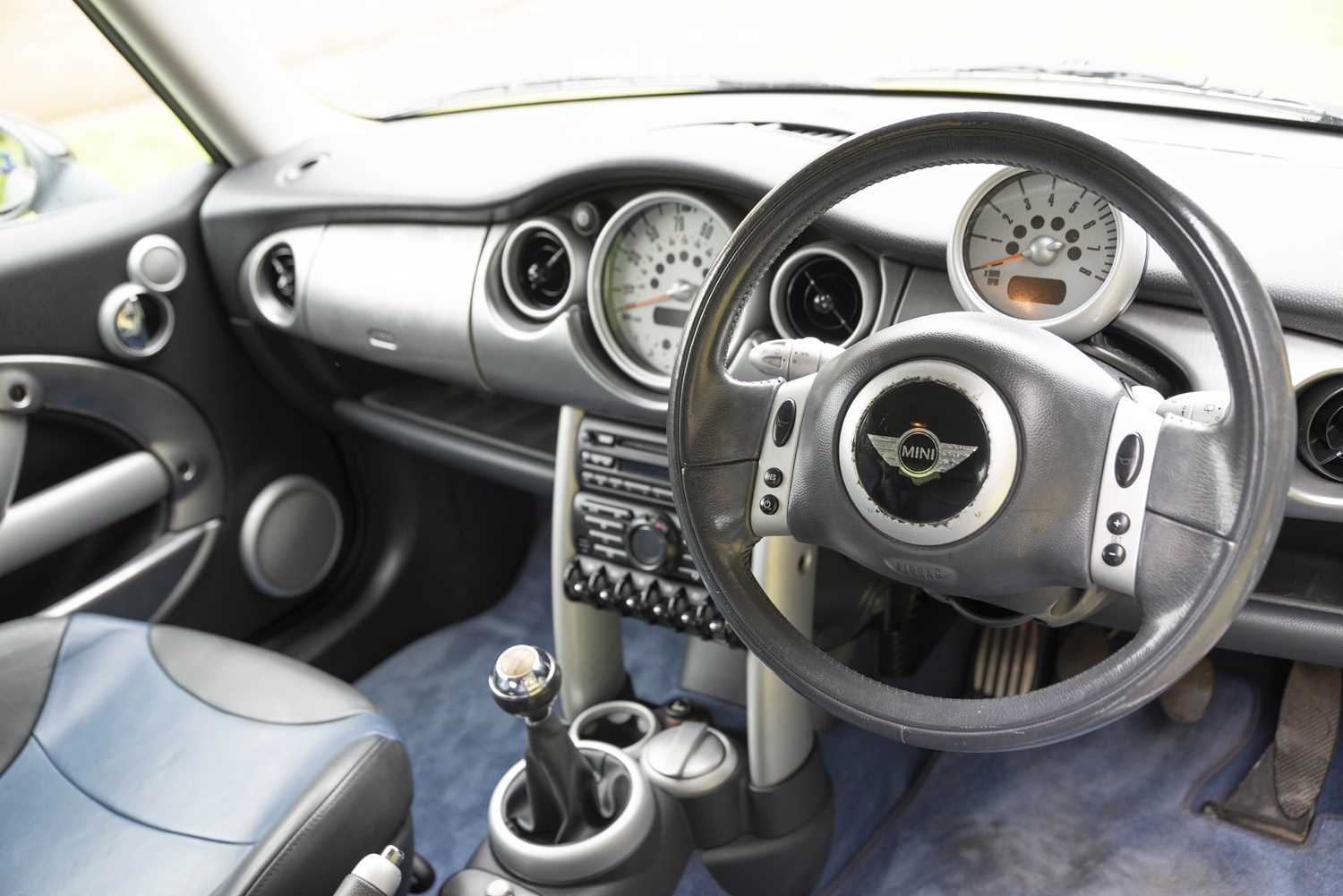 Lot 11 - 2002 Mini Cooper S