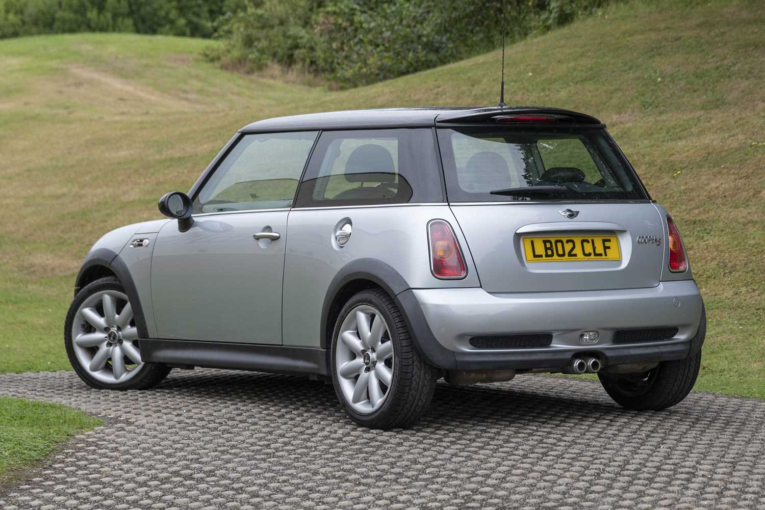Lot 11 - 2002 Mini Cooper S