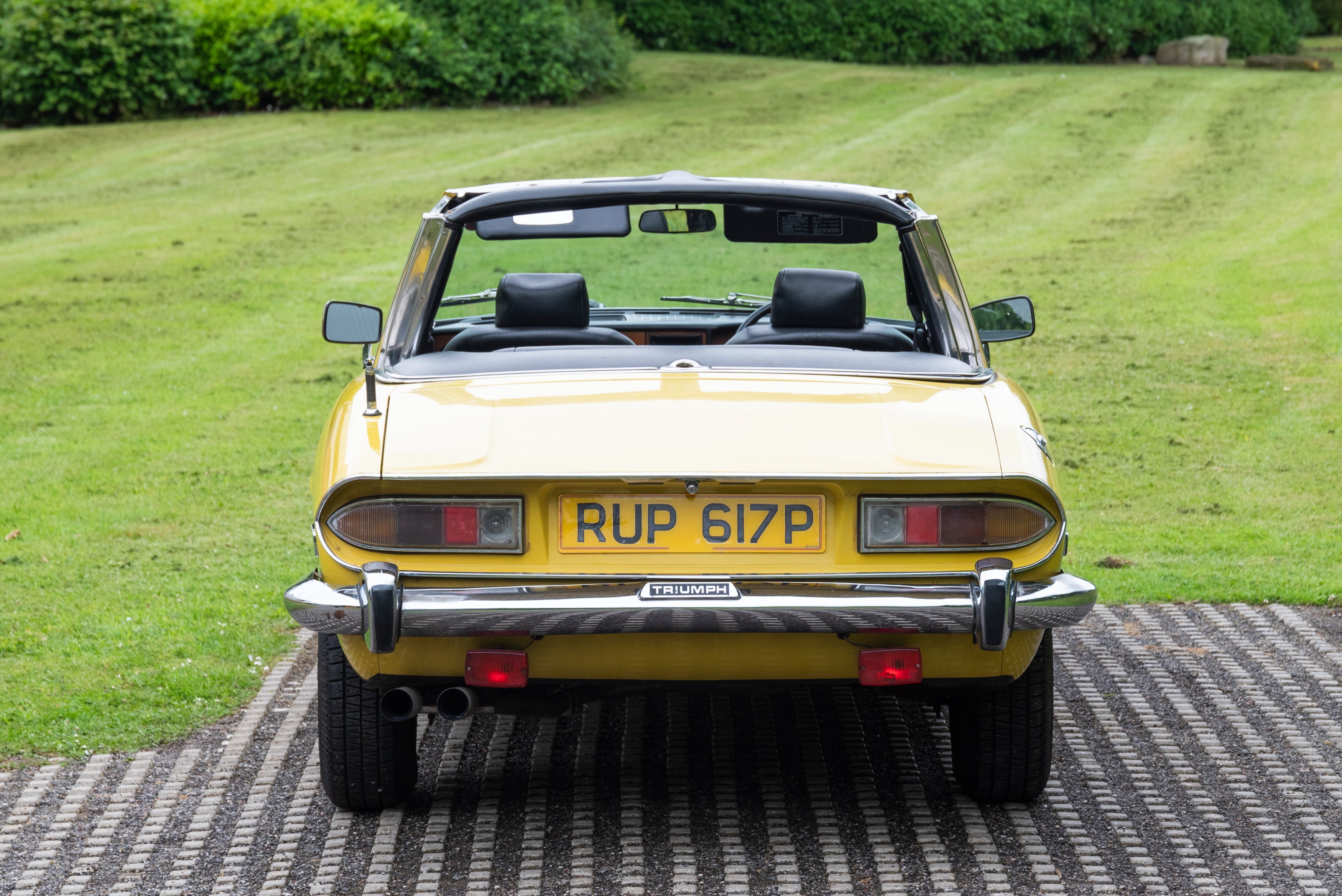 Lot 73 - 1976 Triumph Stag