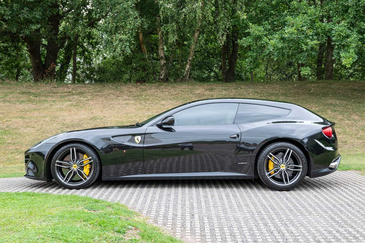 Lot 36 - 2014 Ferrari FF V12