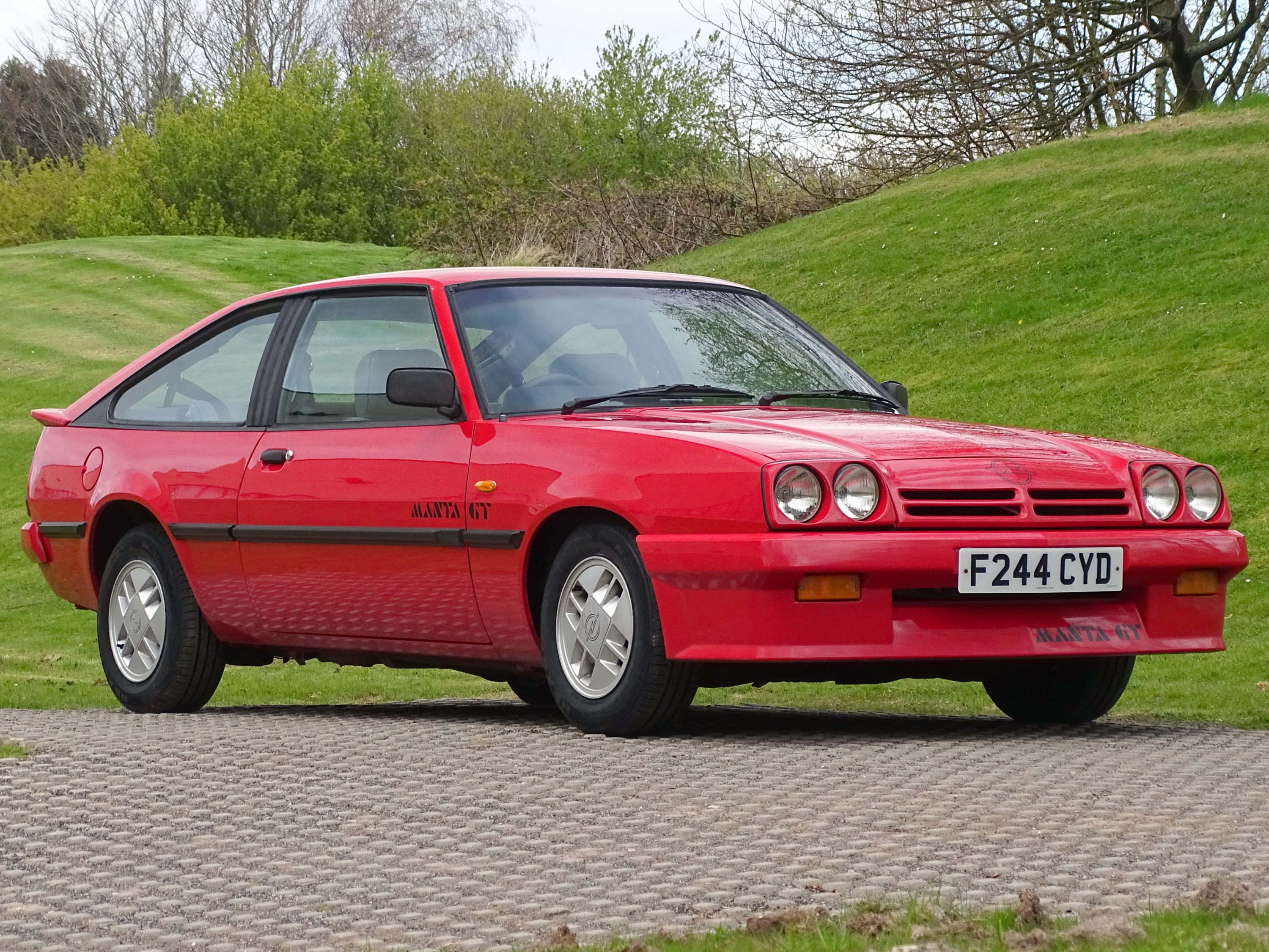 Lot 98 - 1988 Opel Manta GT