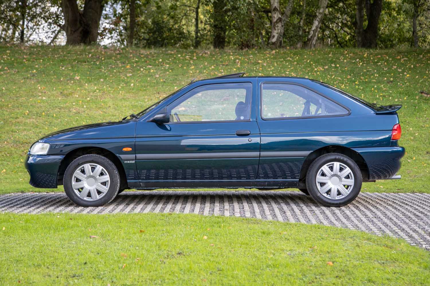 Lot 61 - 1995 Ford Escort Mexico