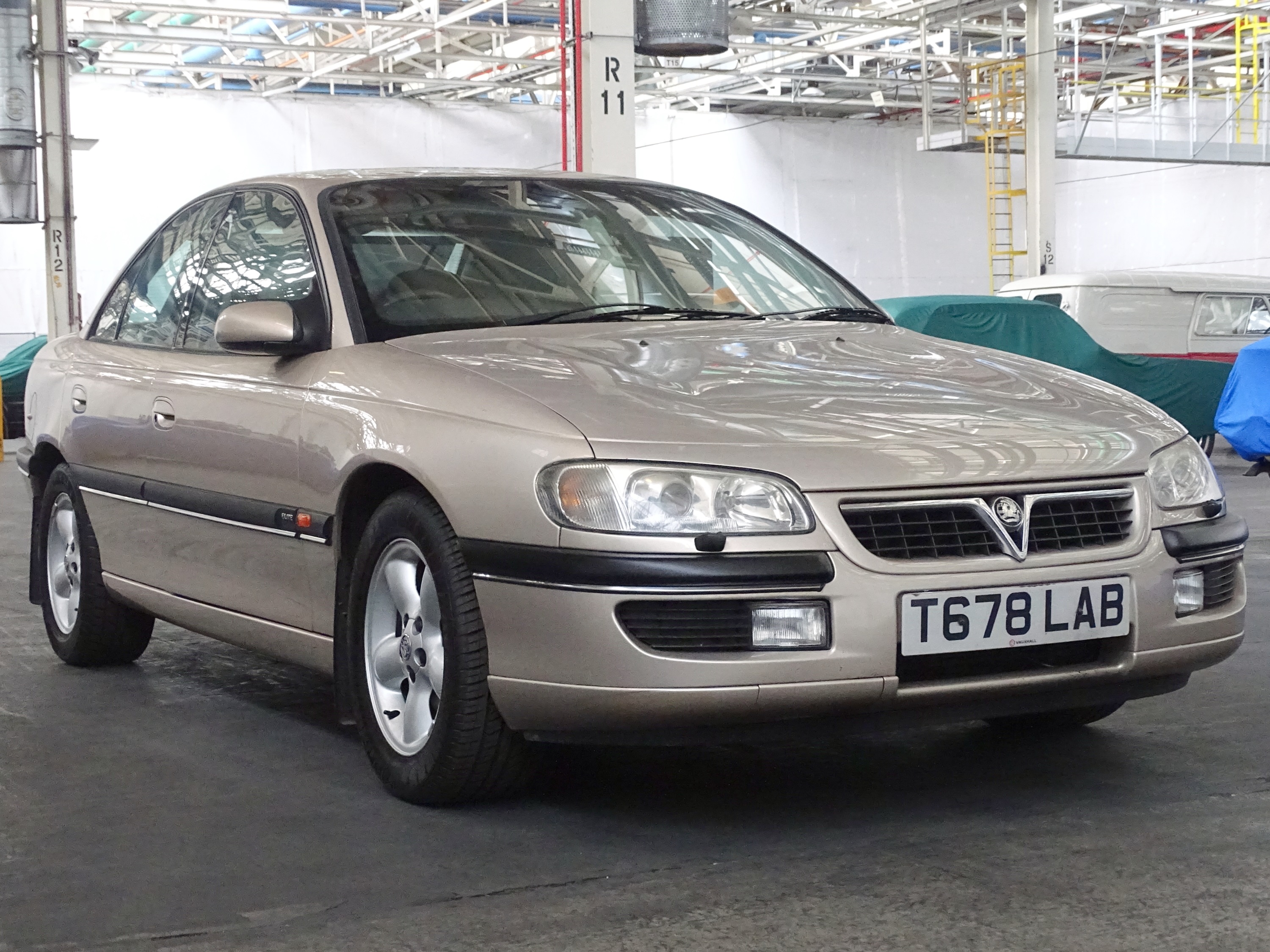 Lot 49 1999 Vauxhall Omega V6 Elite Lot 49 1999 Vauxhall Omega V6 Elite
