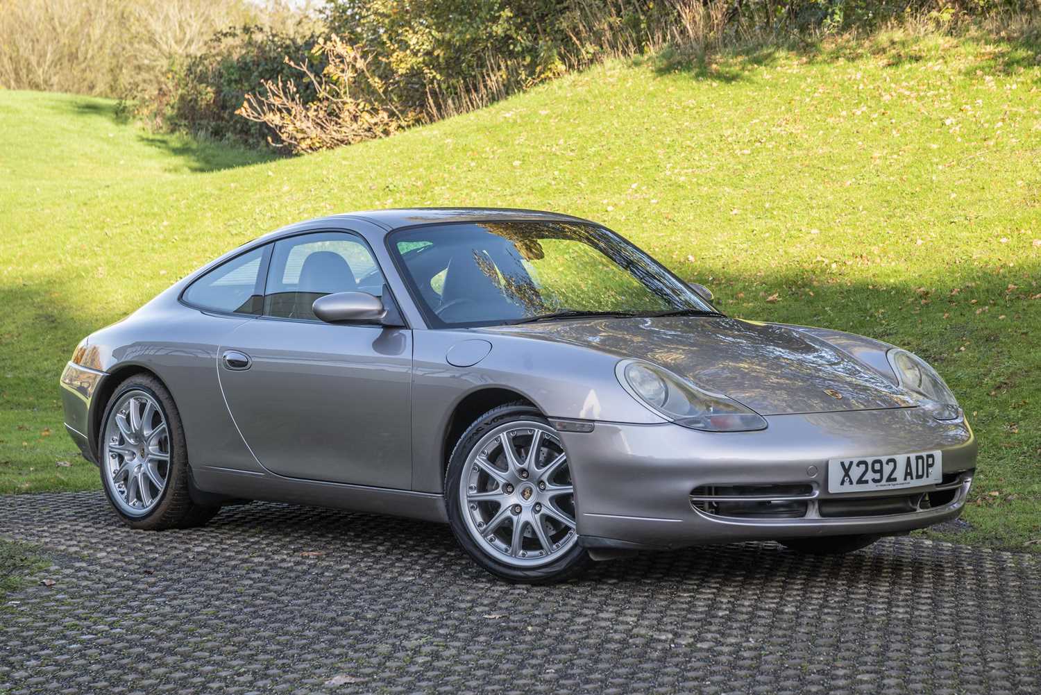 Lot 12 2000 Porsche 911 996 Carrera 2 Lot 12 2000 Porsche 911 996 Carrera 2